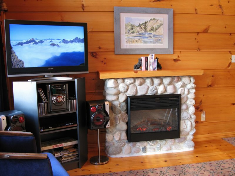 Mount Farnham Lookout Cabin - Windermere Creek Bed & Breakfast Cabins