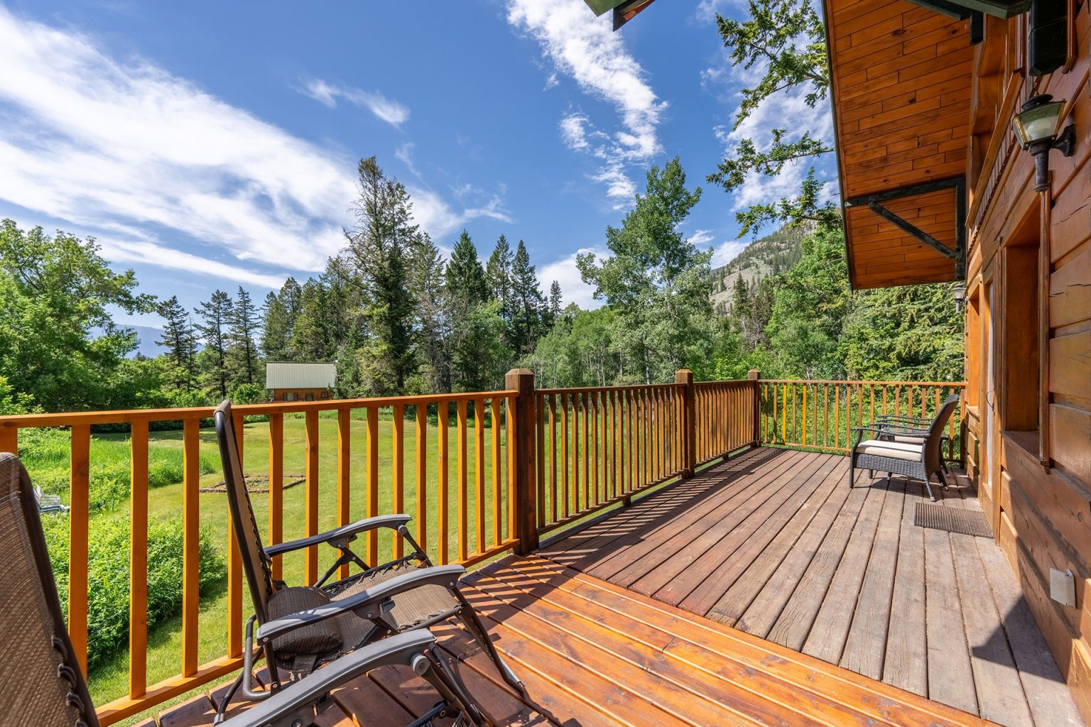 Mount Farnham Lookout Cabin - Windermere Creek Bed & Breakfast Cabins